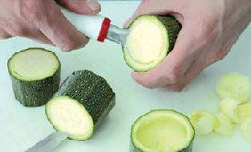 Comment découper de la courgette ? Nos astuces en vidéos